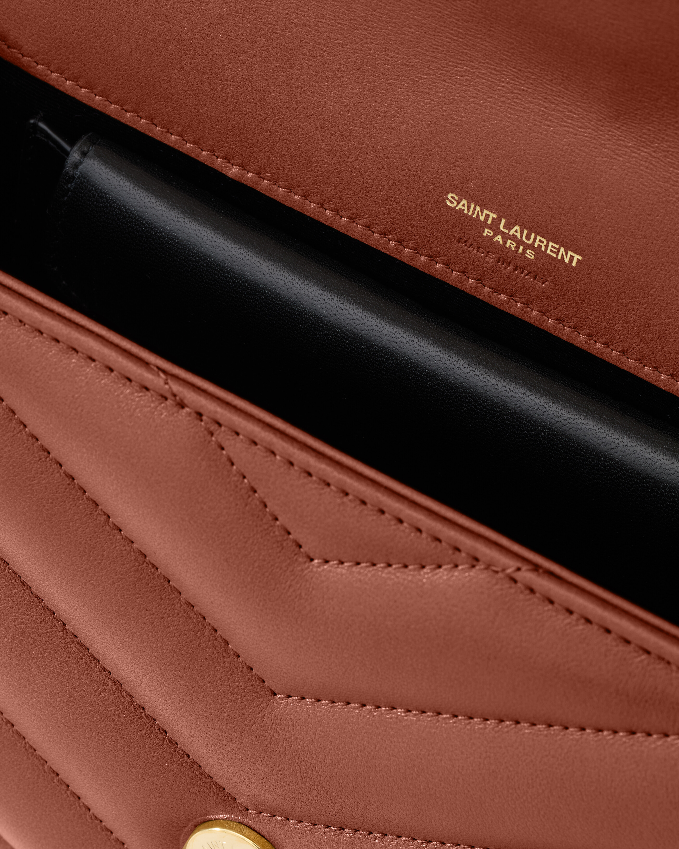 LOULOU medium in MATELASSÉ lambskin | Saint Laurent | YSL.com