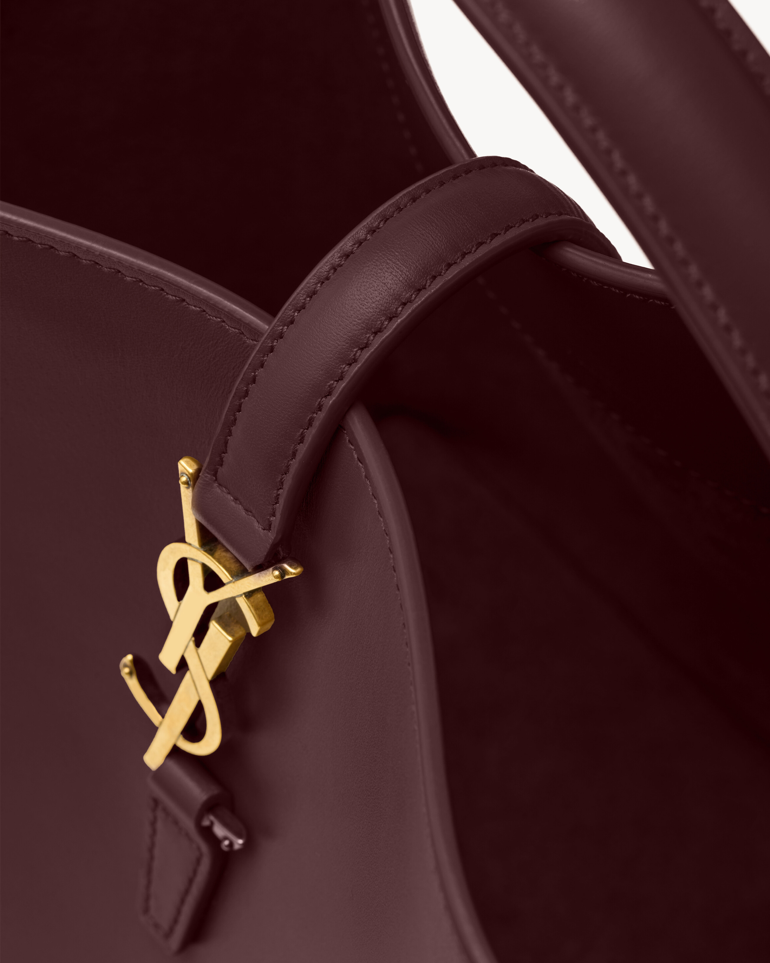Le 37 in shiny leather | Saint Laurent | YSL.com